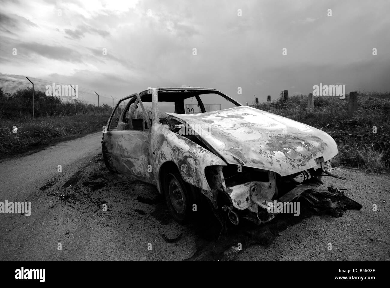 Burnt out car Stock Photo - Alamy