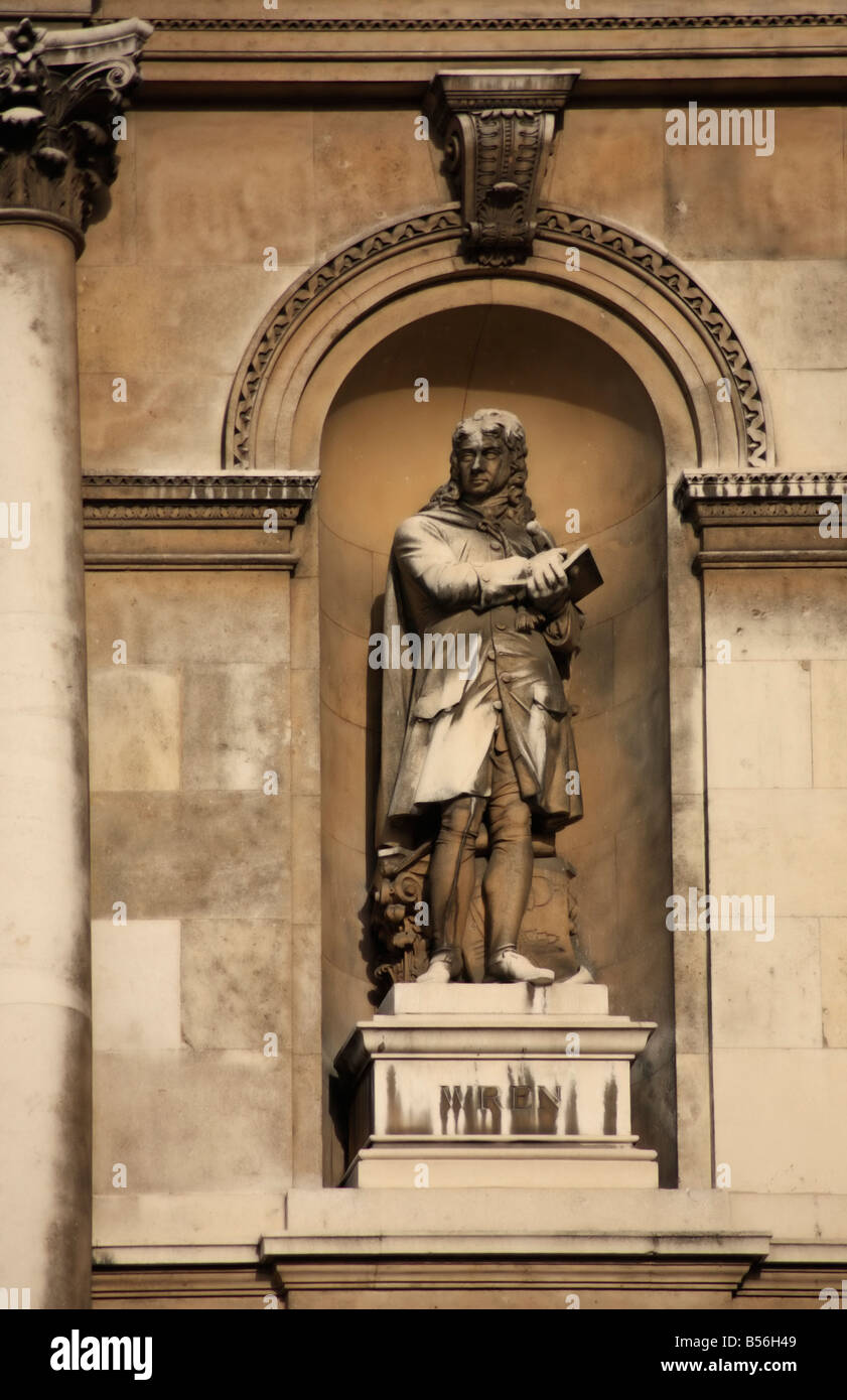 Sir christopher wren statue hi-res stock photography and images - Alamy