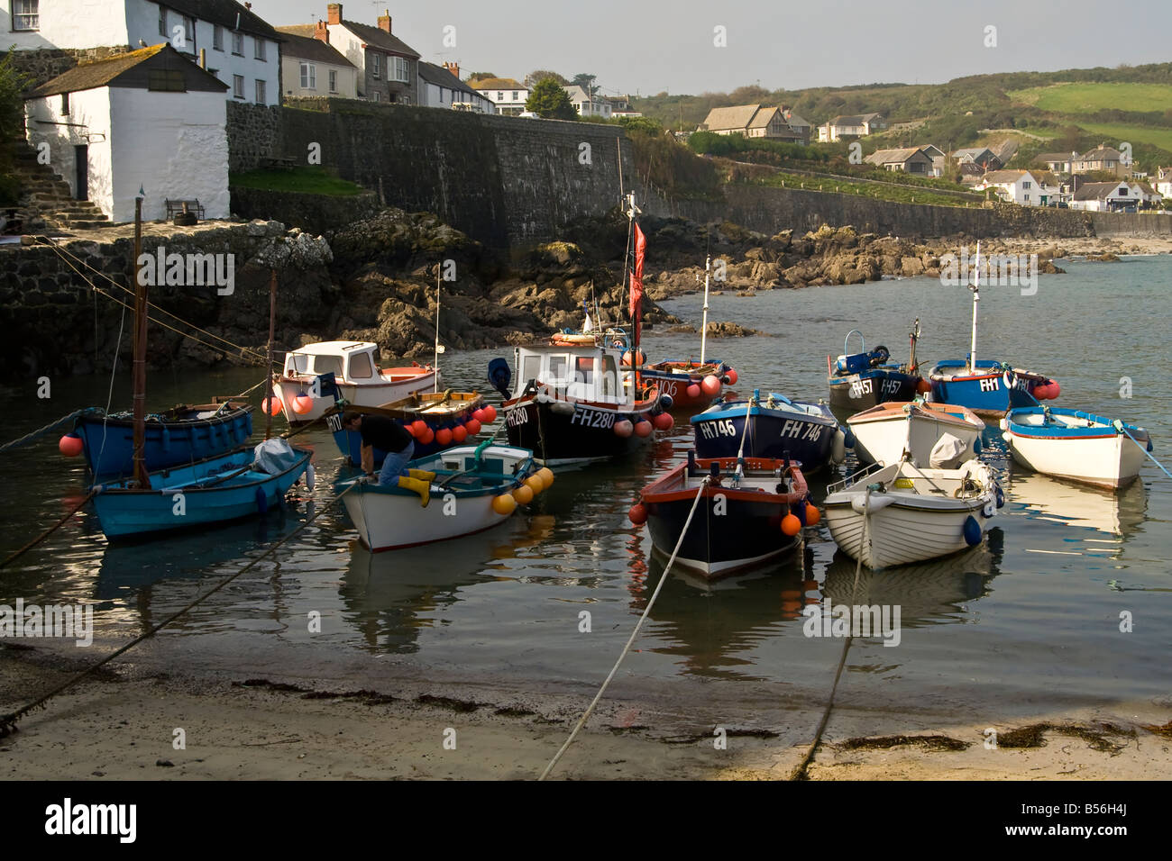 Coverack harbour fishing boat hi-res stock photography and images - Alamy