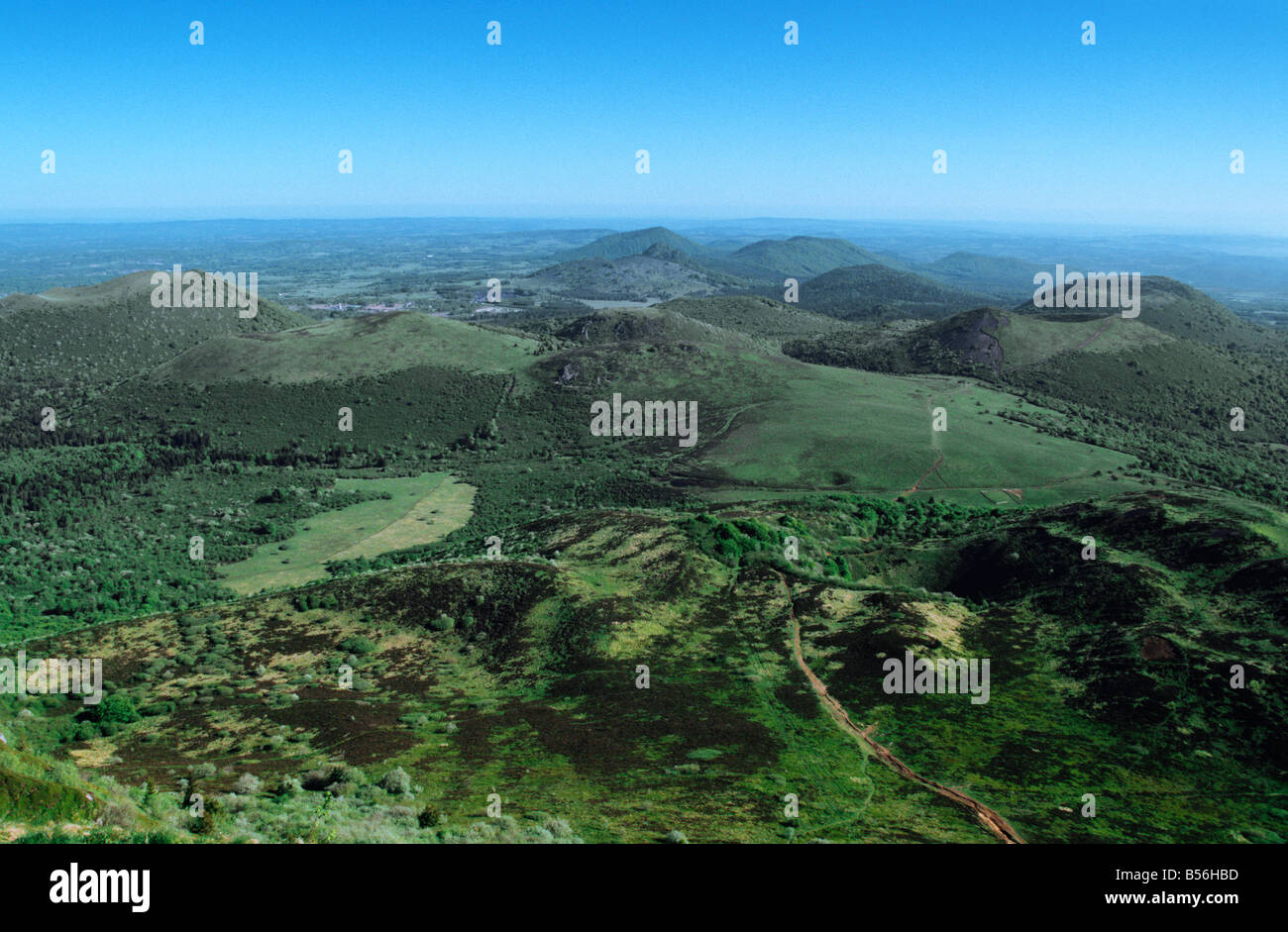 Volcanos of auvergne hi-res stock photography and images - Alamy