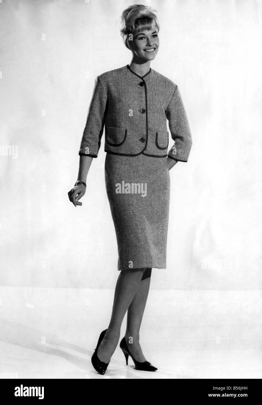 Reveille fashions 1961. Jo Waring. October 1961 P008796 Stock Photo - Alamy