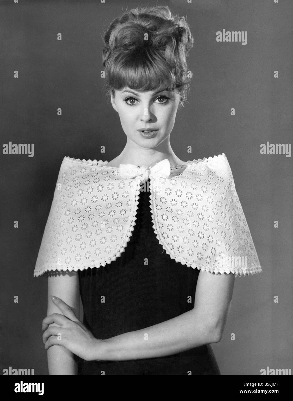 Reveille fashions 1962: Goette Davis April 1962 P008915 Stock Photo - Alamy