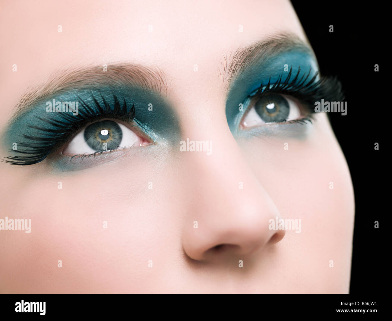Young woman wearing false eyelashes hi-res stock photography and images ...