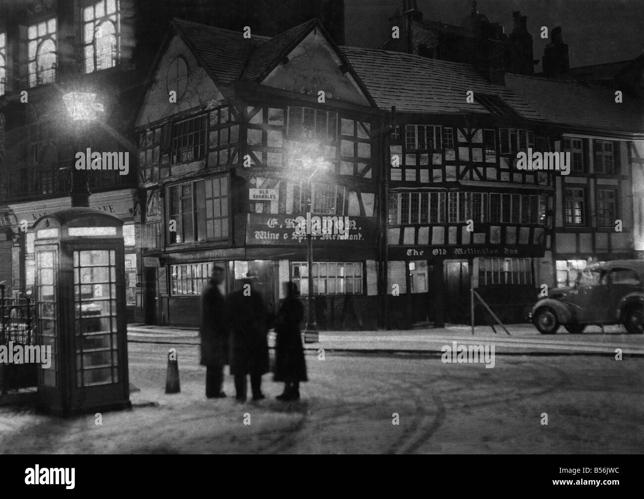 1950s manchester street hi-res stock photography and images - Alamy