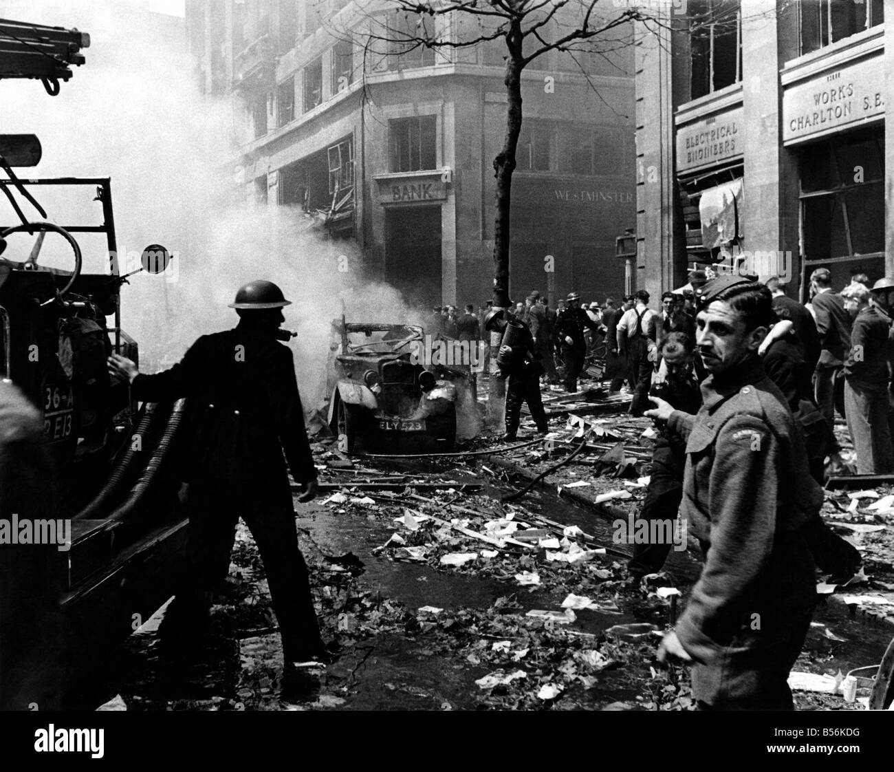 The blitz london 1944 hi-res stock photography and images - Alamy