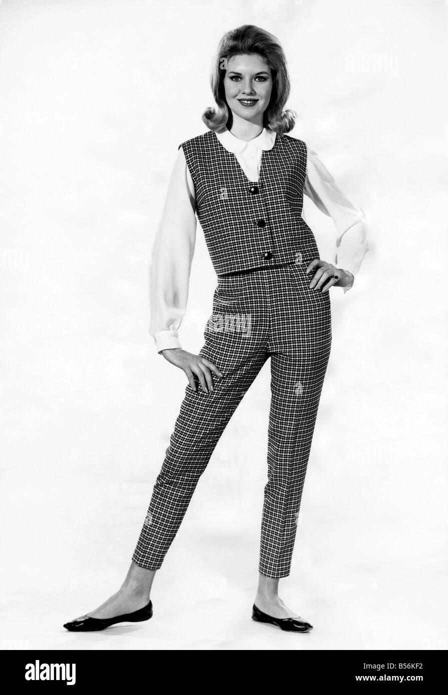 Reveille fashions 1964 hi-res stock photography and images - Alamy