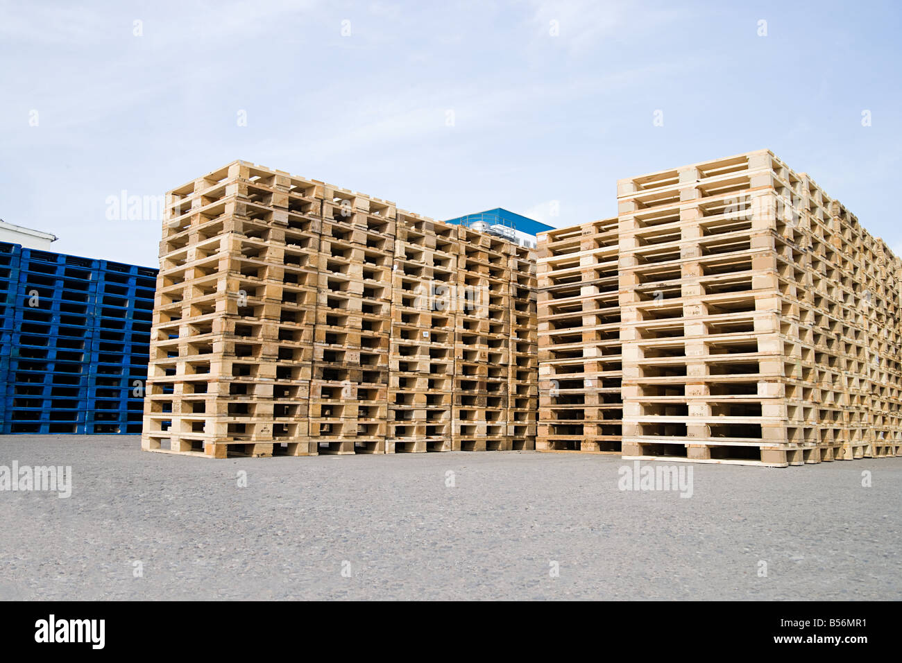 Pallets High Resolution Stock Photography and Images - Alamy