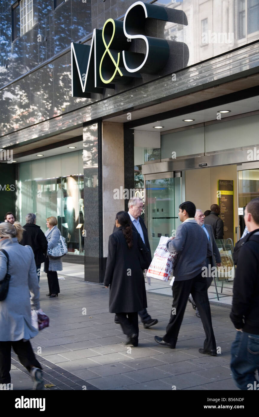 Marks & spencer oxford street hi-res stock photography and images - Alamy