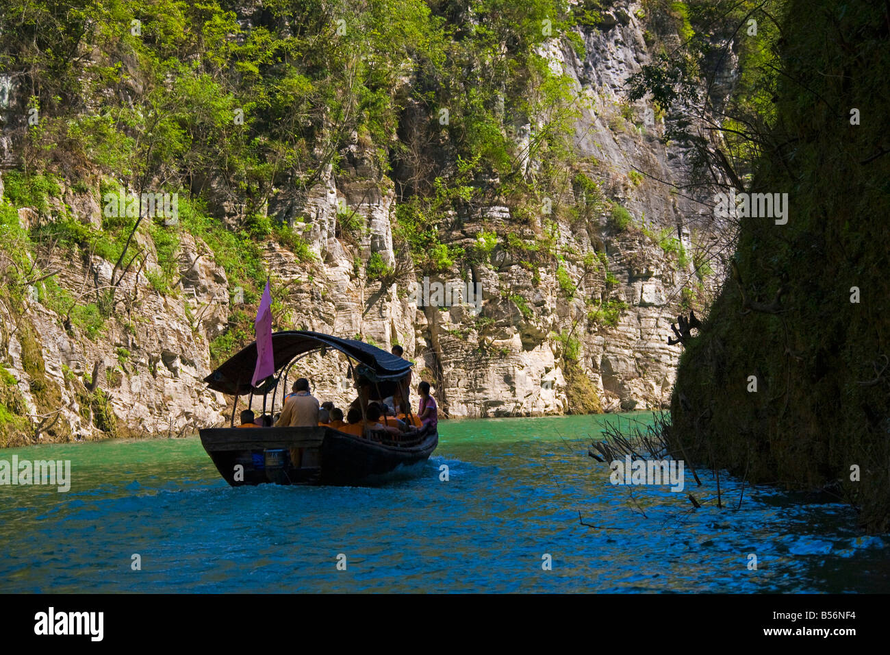 Little three gorges yangzi river china hi-res stock photography and ...