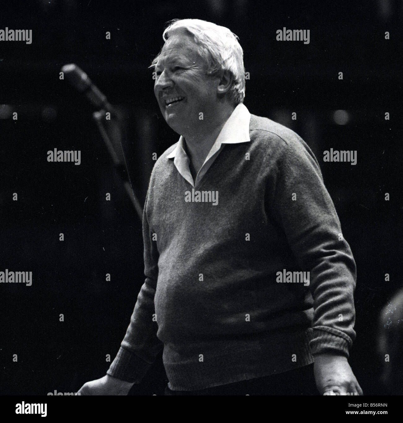 Edward Heath rehearsing the 107 strong European Community Youth ...