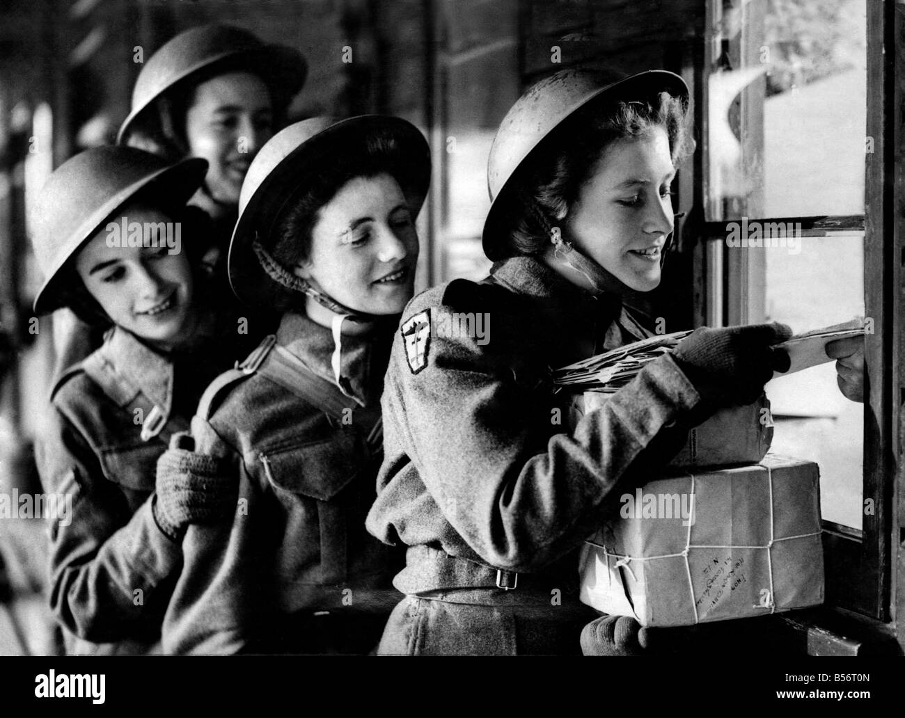 Ww2 collecting hi-res stock photography and images - Alamy