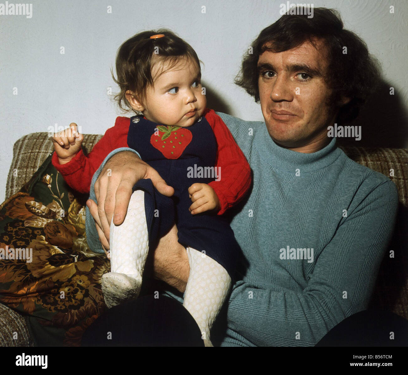 George Connelly at home with his daughter September 1974 Stock Photo ...