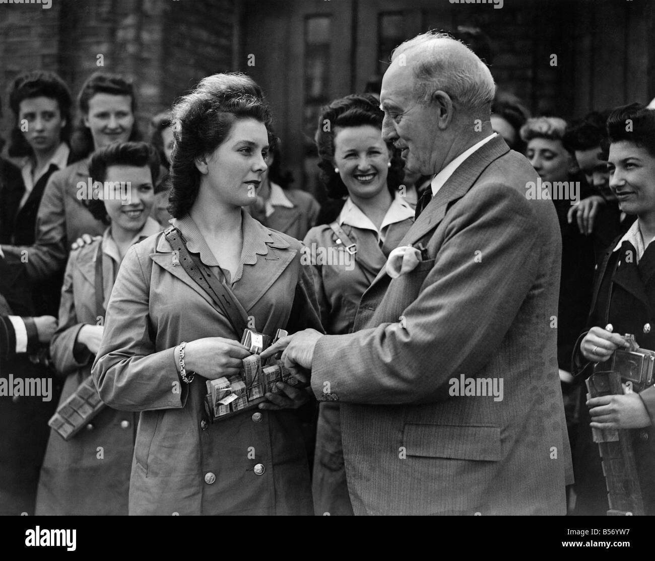 World War II Women: 19 years old Olivia Clark of Kew Ex Night Club ...