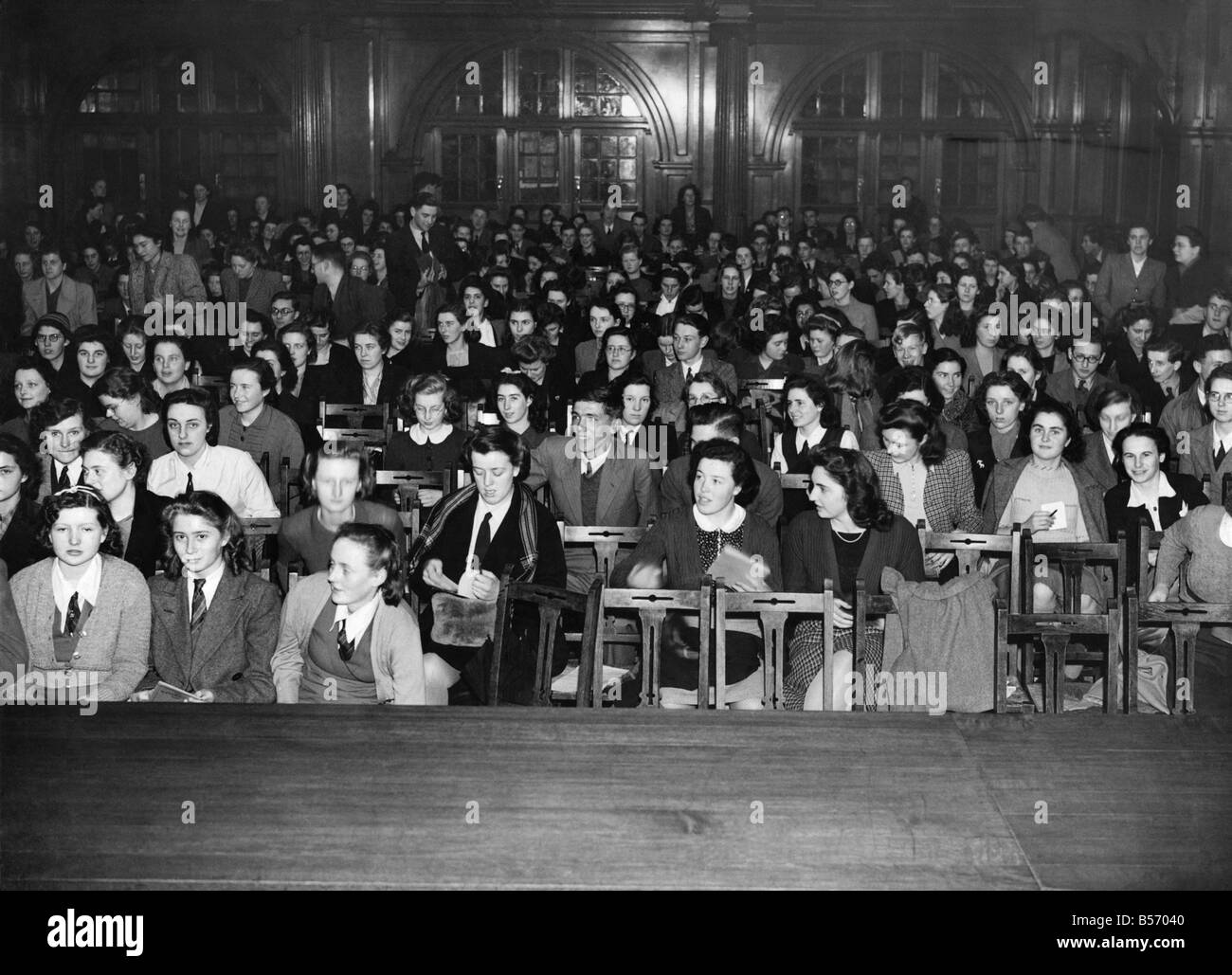 World War II Home Front. Children of St. Pauls School, Hammersmith ...