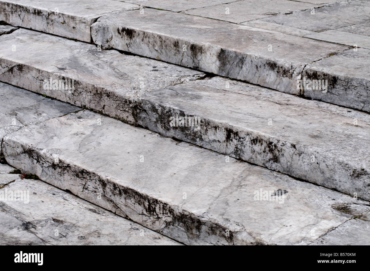 Duomo steps hi-res stock photography and images - Alamy