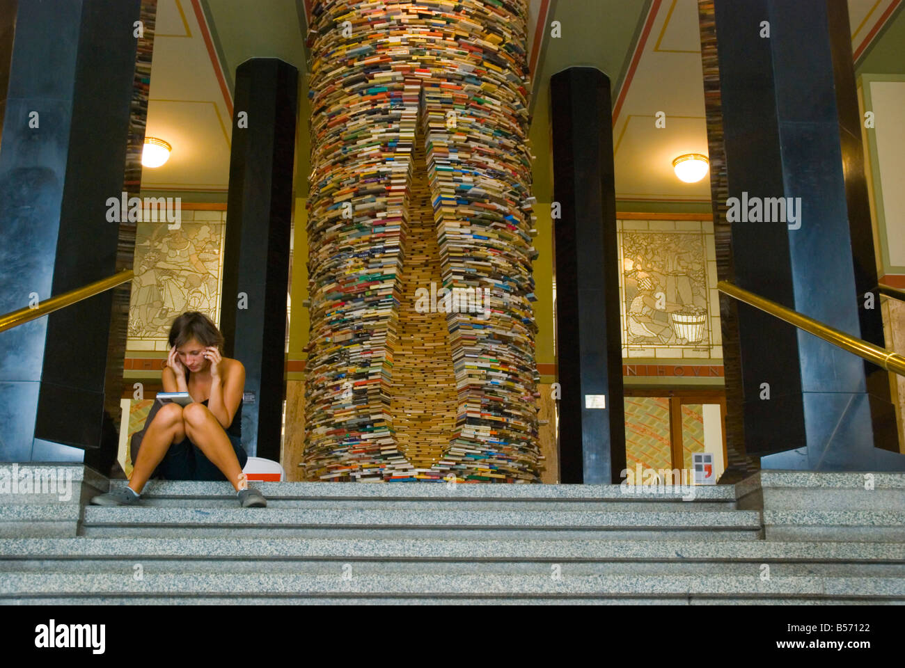 Old library interior europe hi-res stock photography and images - Alamy