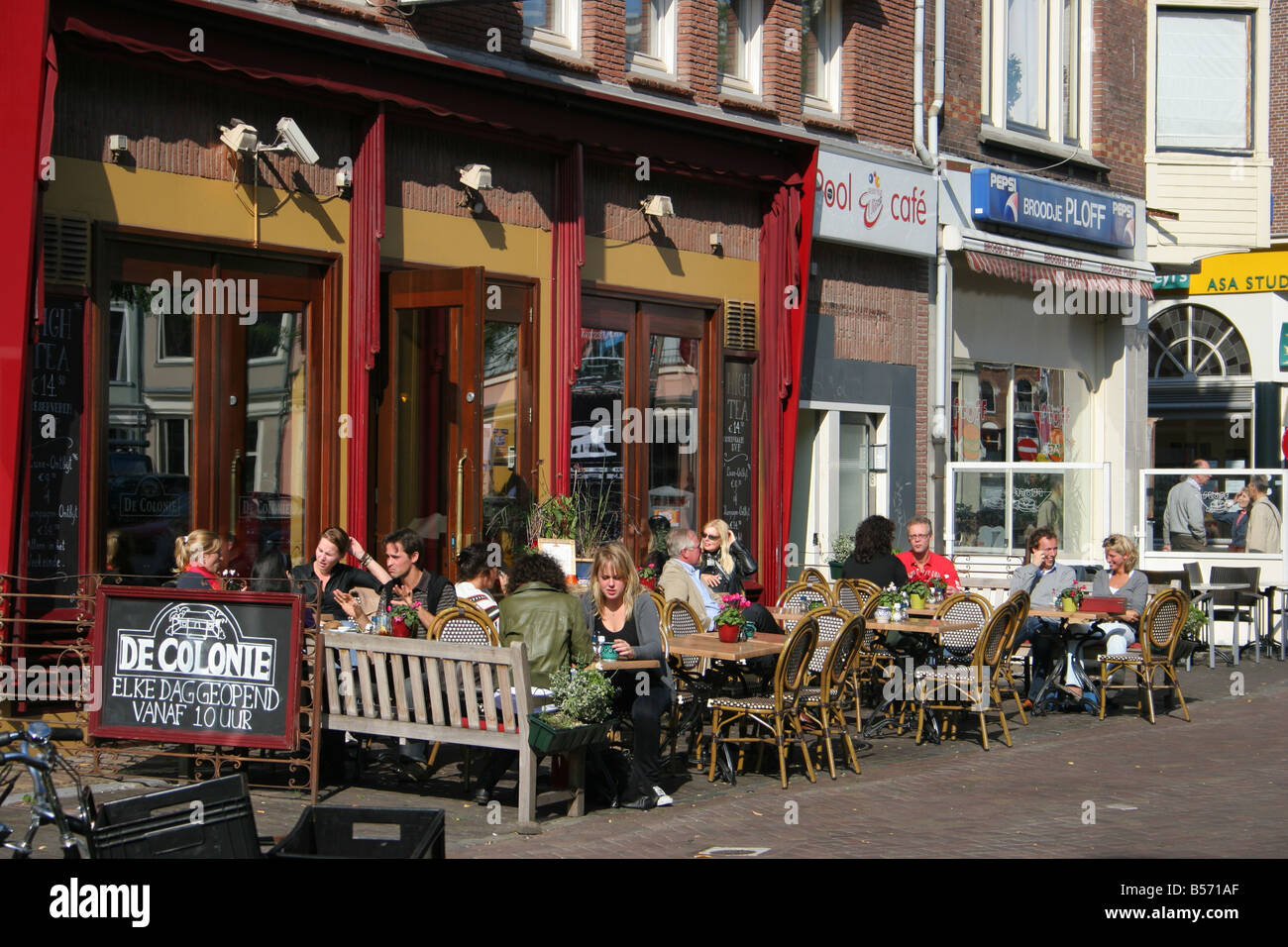 street cafe in Utrecht, The Netherlands Stock Photo - Alamy