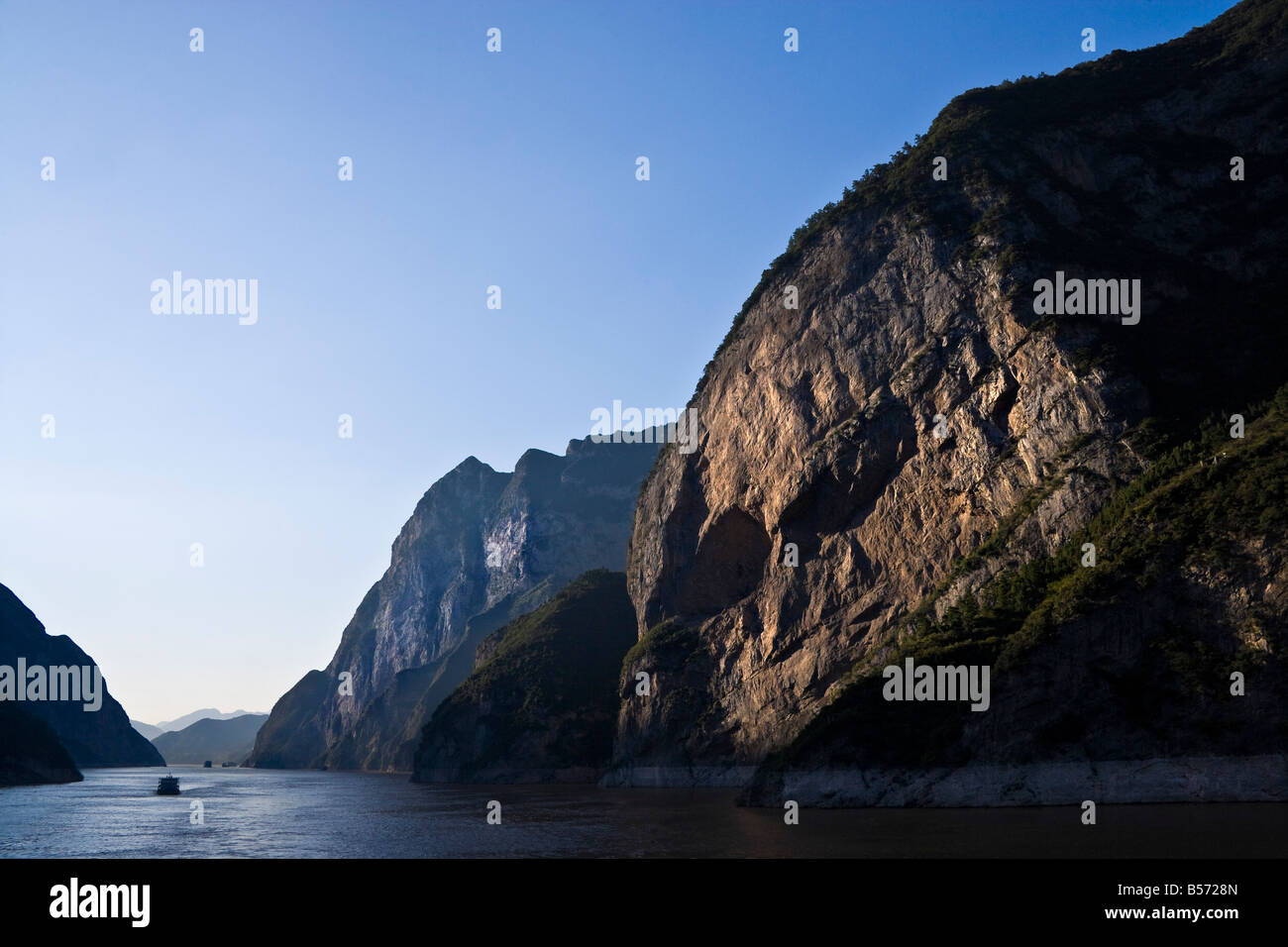 Three Gorges Sanxia Dam High Resolution Stock Photography and Images ...