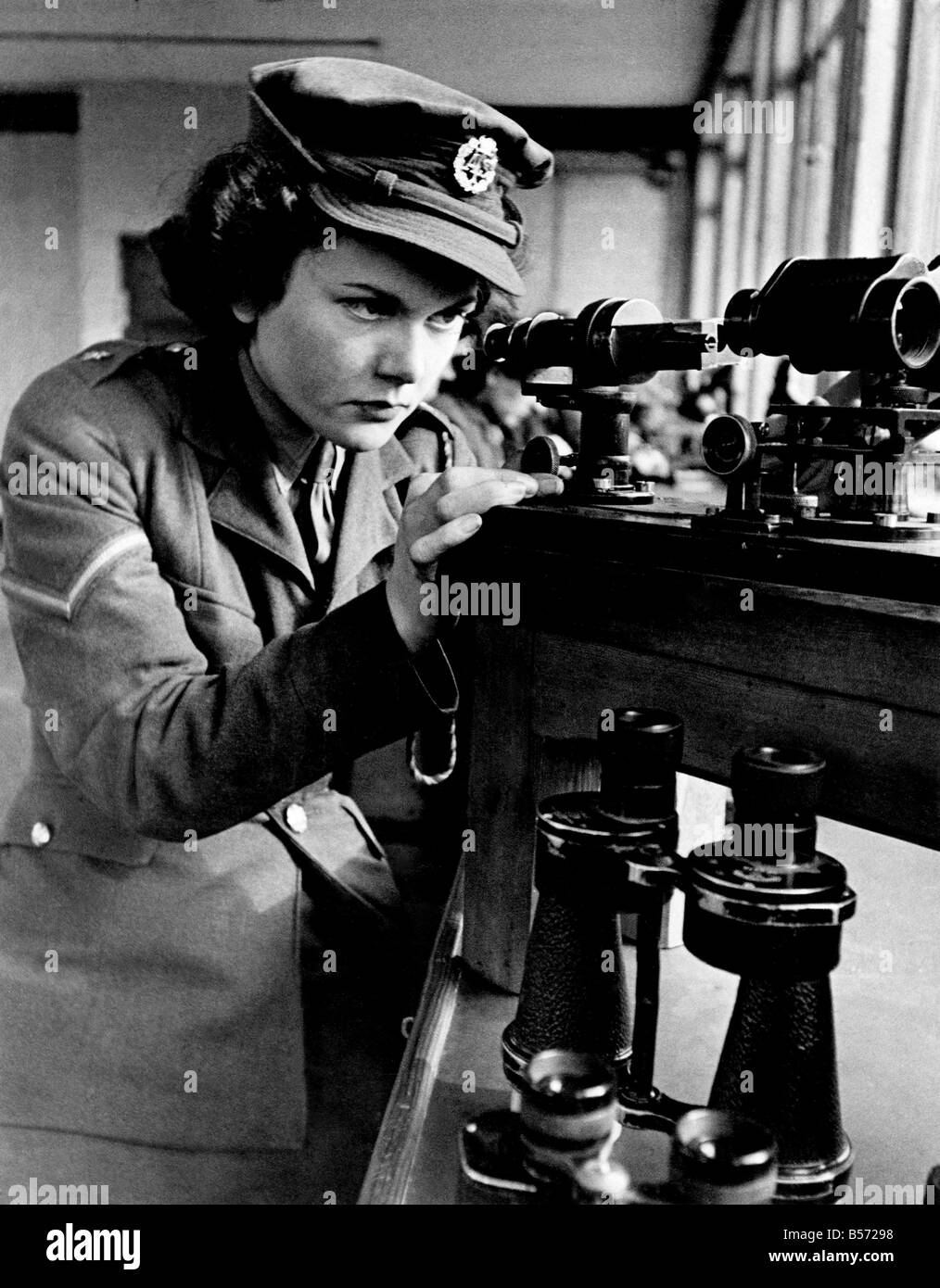 World War II Women. ATS Girls at Western Command Ordinance factory on ...