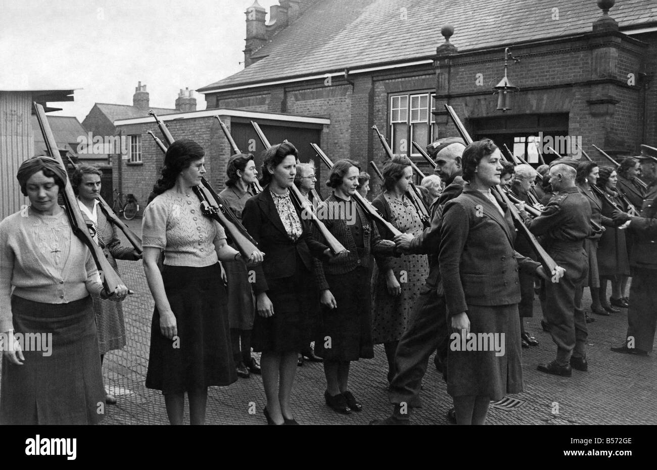 Ww2 firearms hi-res stock photography and images - Alamy