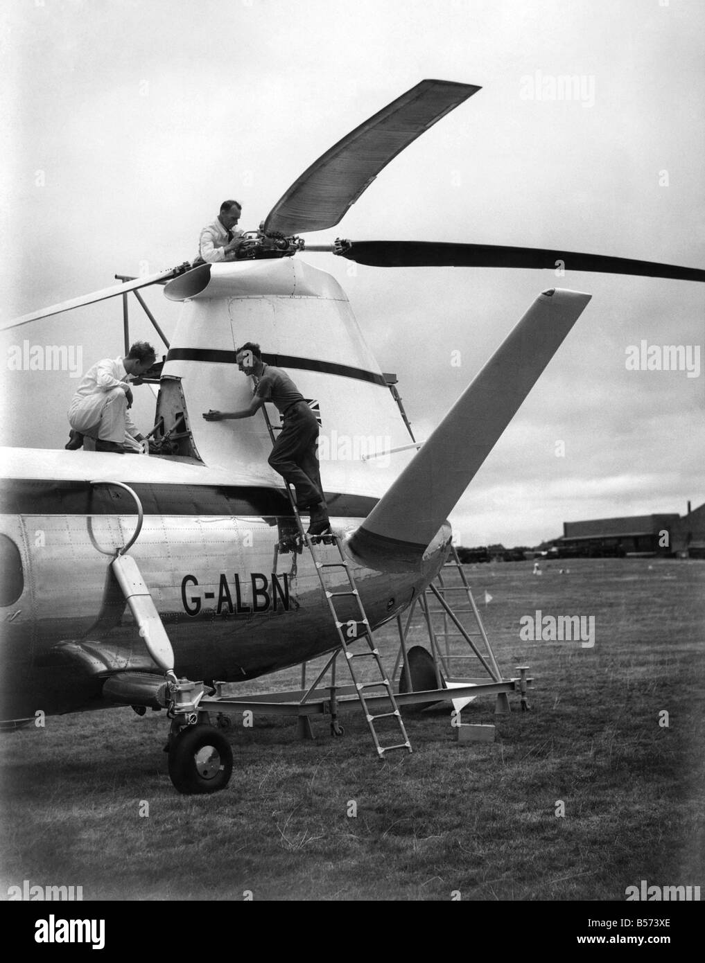 Twin rotors Black and White Stock Photos & Images - Alamy