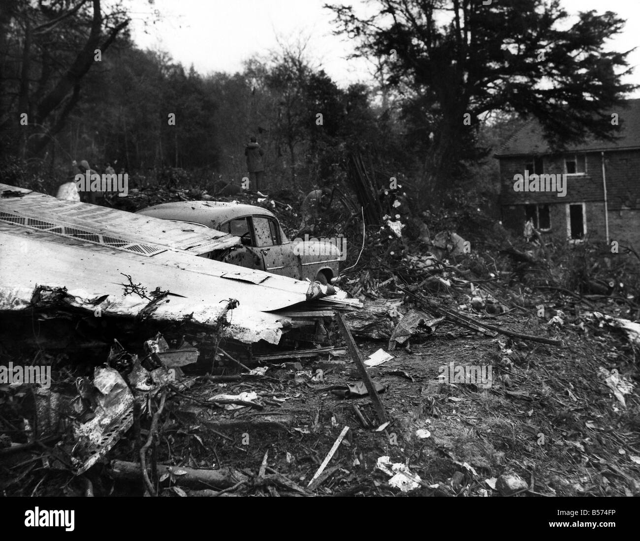 Accidents-Air: A torn-off wing from the crashed Iberia Jet Caravelle ...