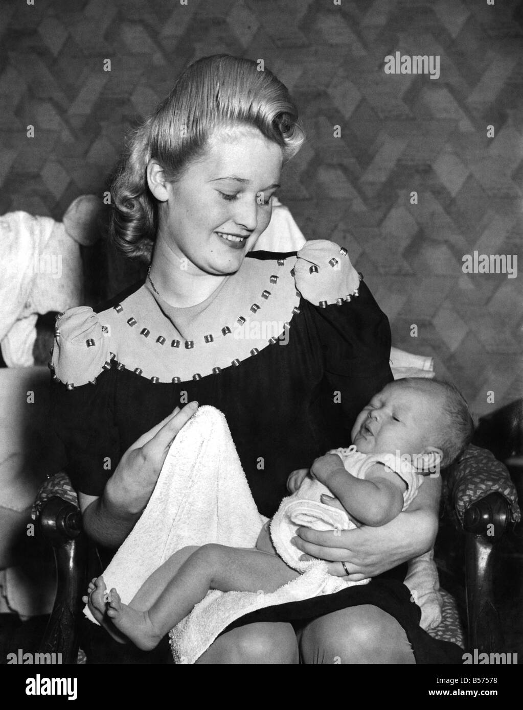 World War II. Women. Mother and child at home. December 1944 P010082 ...
