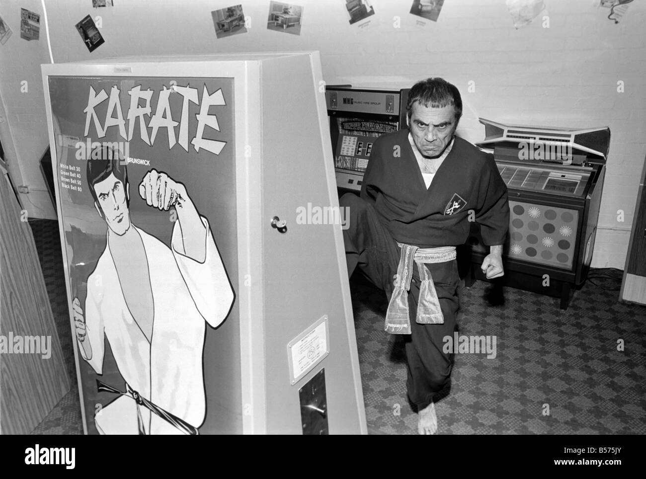 Karate Machine: Man/Machine/Unusual/Humour: Kung Fu man Baron Omidi ...