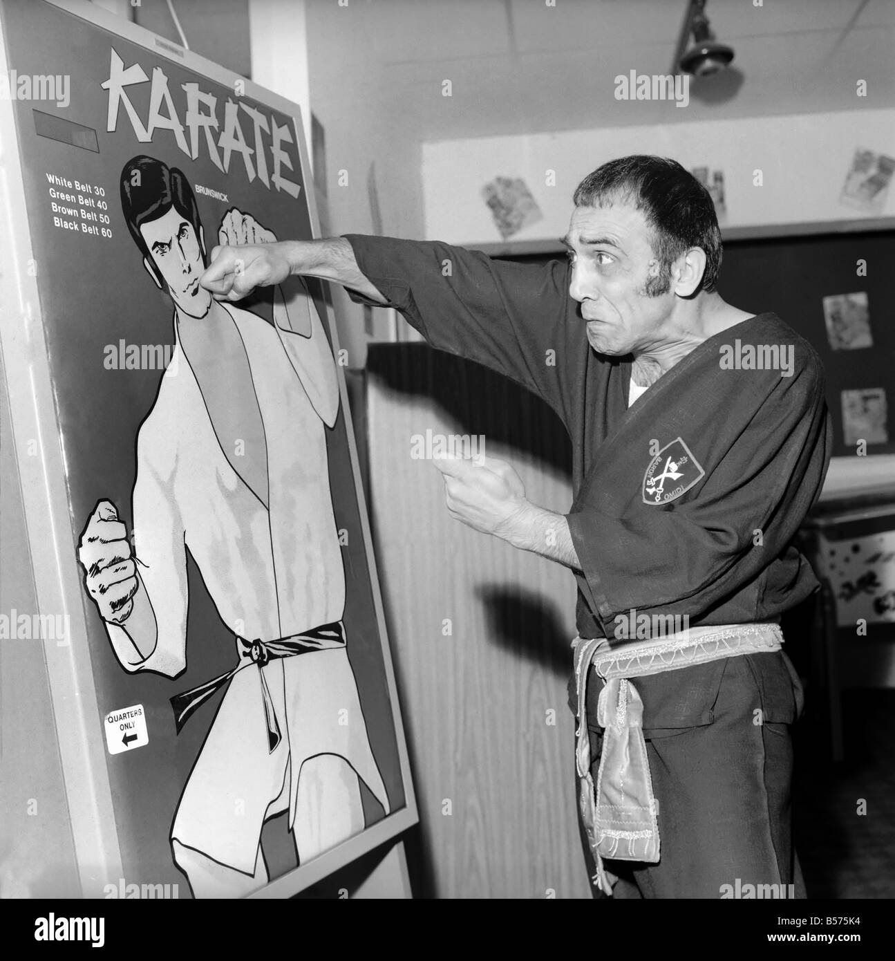 Karate Machine: Man/Machine/Unusual/Humour: Kung Fu man Baron Omidi ...