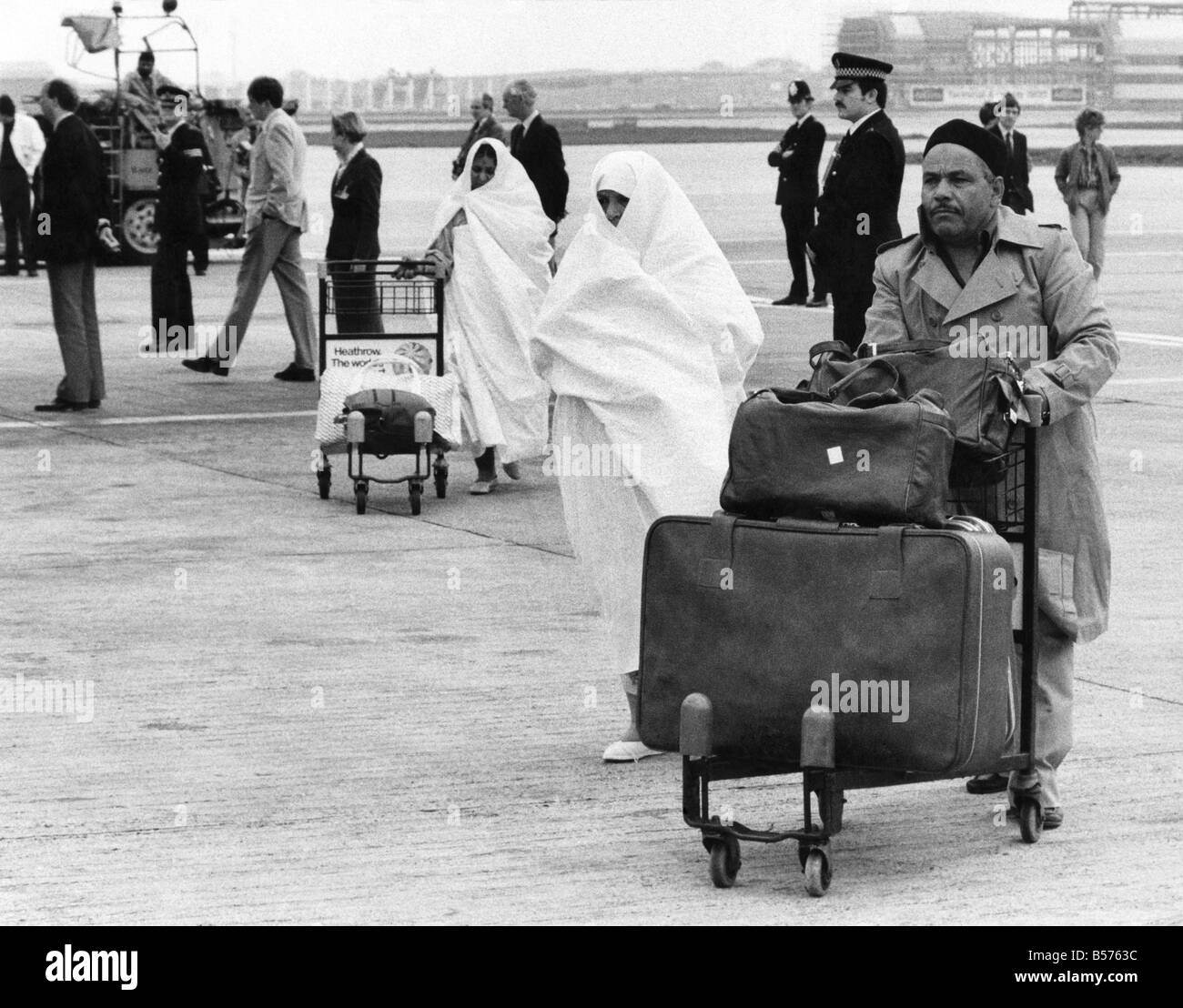 1980s airline passengers hi-res stock photography and images - Alamy