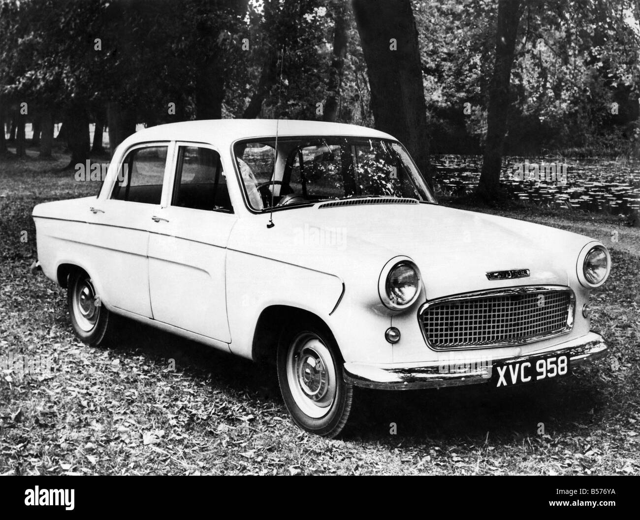 The 1960 Standard Ensign Saloon. October 1959 P005233 Stock Photo - Alamy