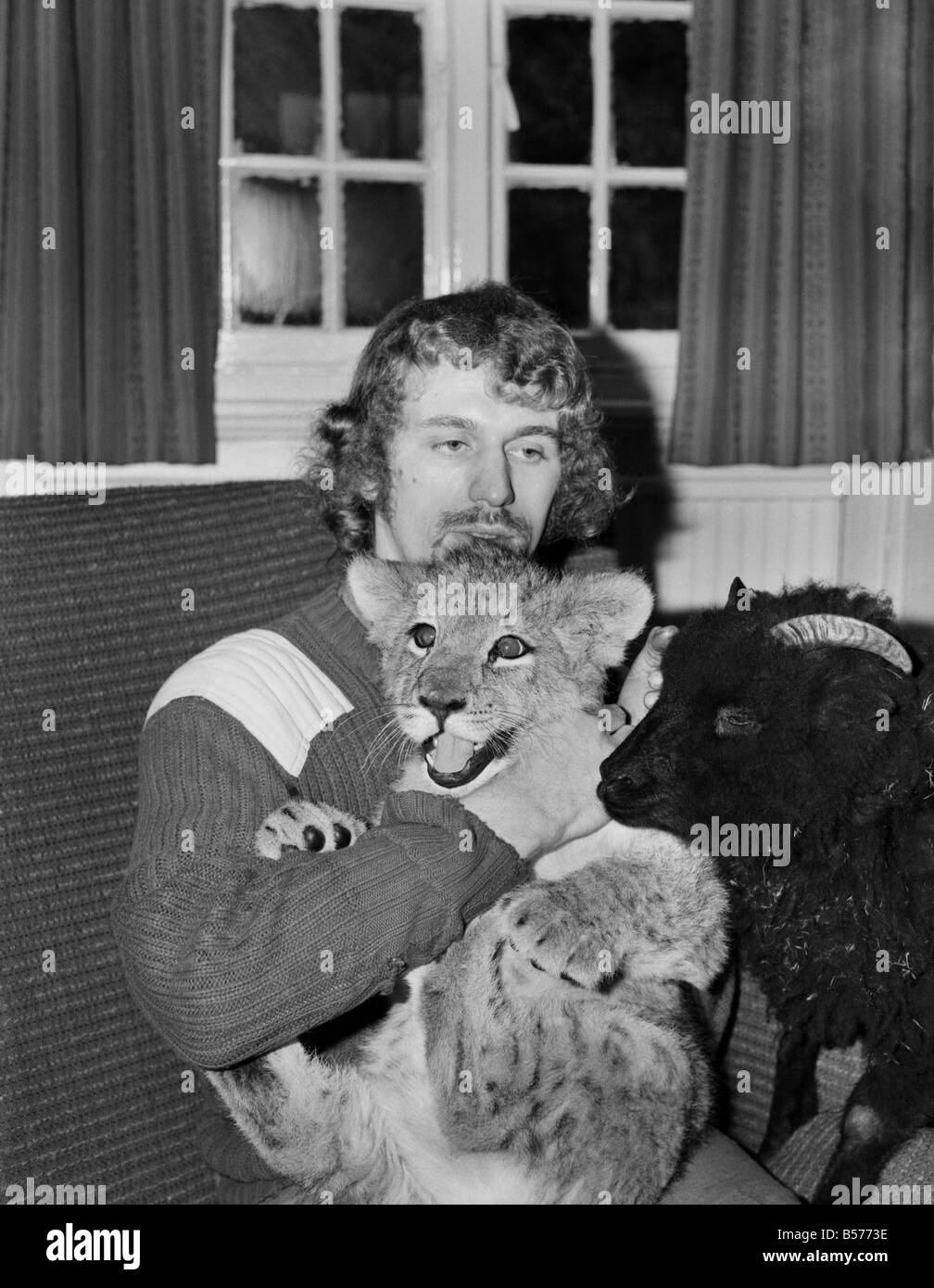 Lamb and Lion and Safari Warden Ken Lawrence December 1974 74 7586 004 ...