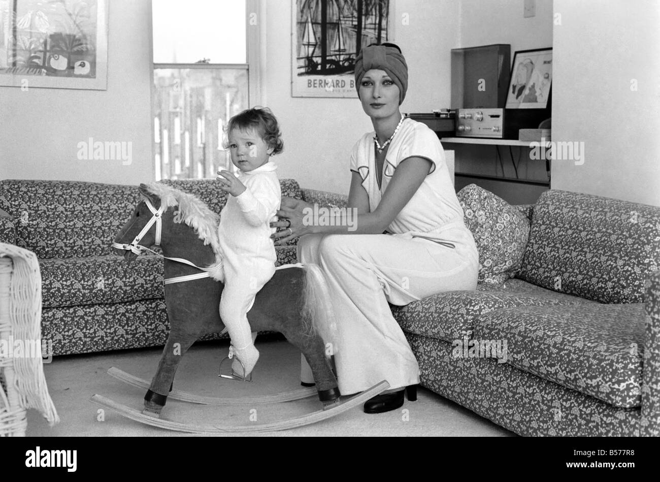 Fashion: Model Kate Howard and daughter Lucy. February 1975 75-00972 ...