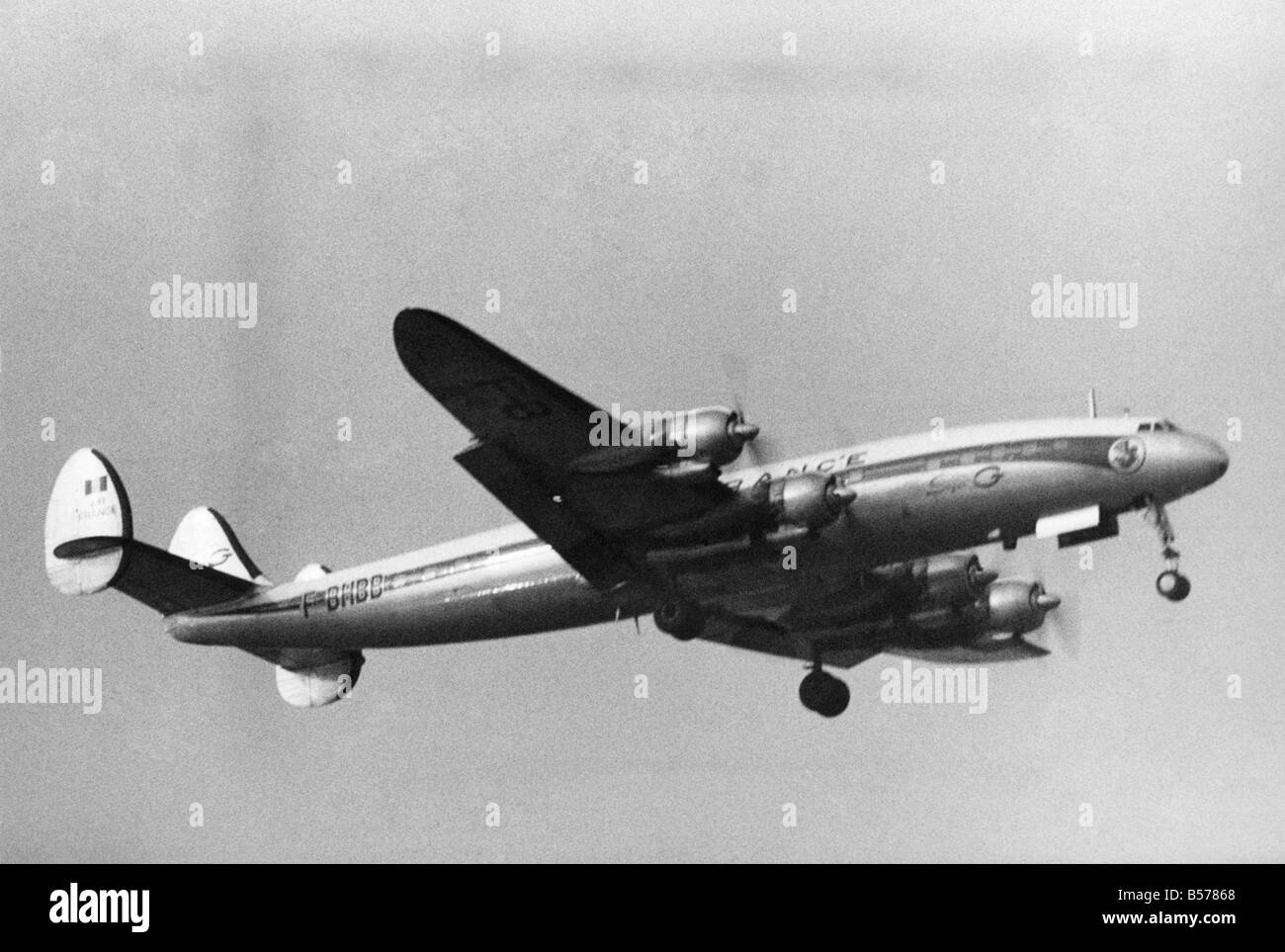 Lockheed super constellation aircraft hi-res stock photography and ...