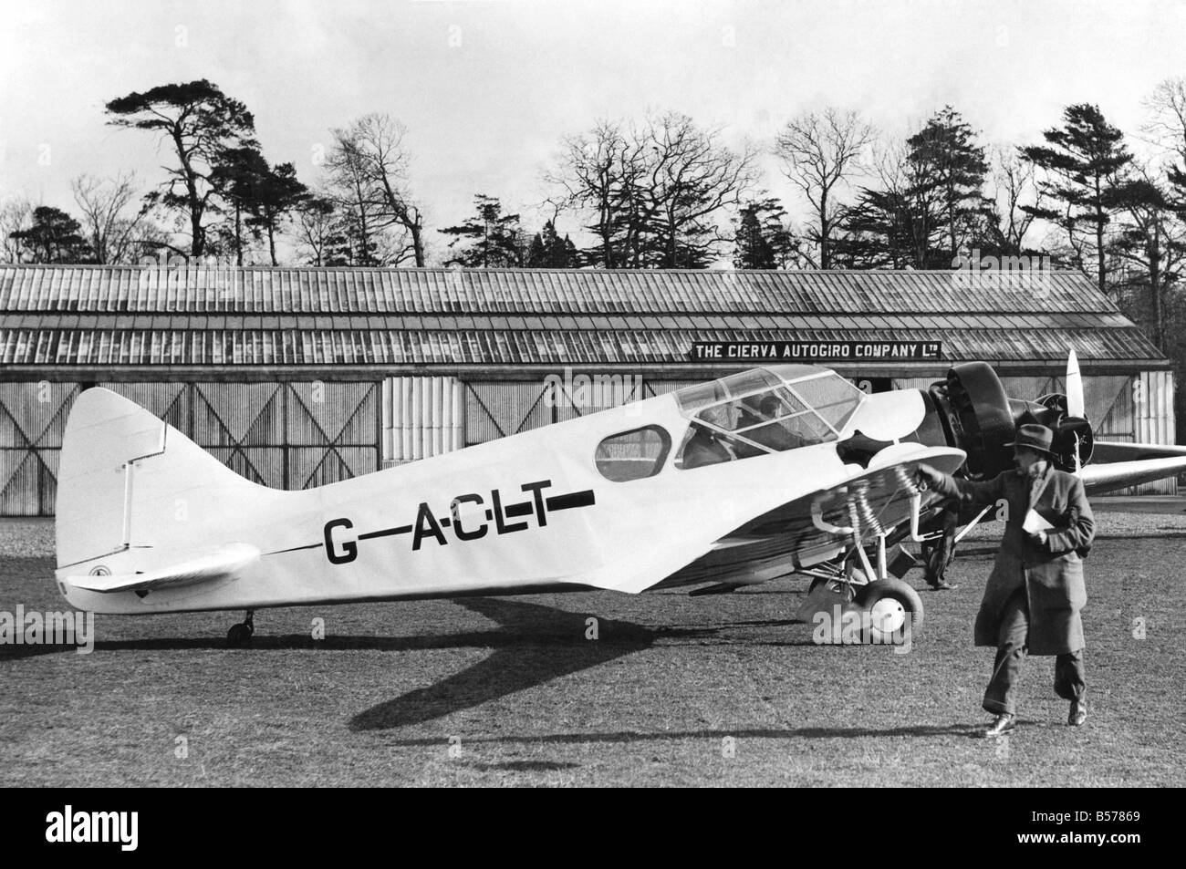 1930s aircraft hi-res stock photography and images - Alamy
