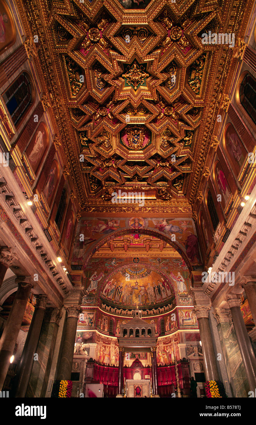 Italy, Rome, basilica of Santa Maria in Trastevere, interior Stock ...
