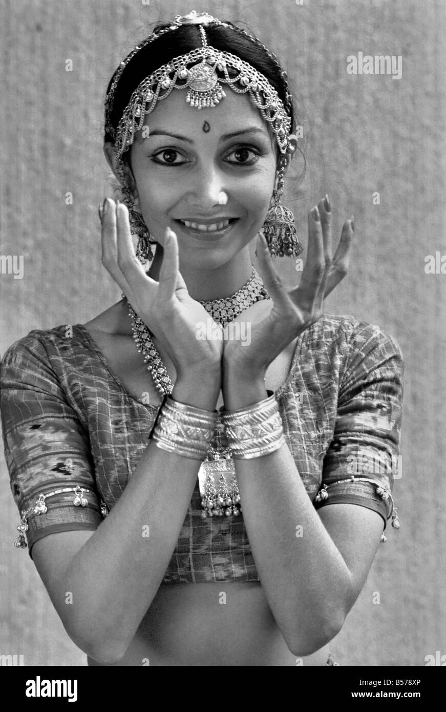 Flora Gatha is married to a famous Indian photographer Ashwin Gatha ...