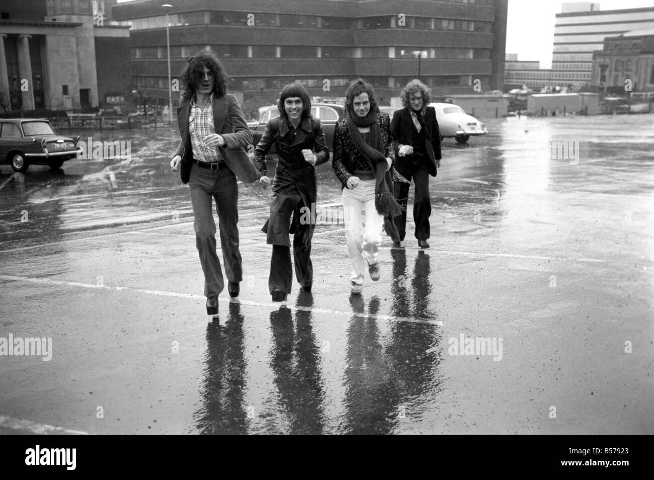 Slade pop group january 1975 hi-res stock photography and images - Alamy