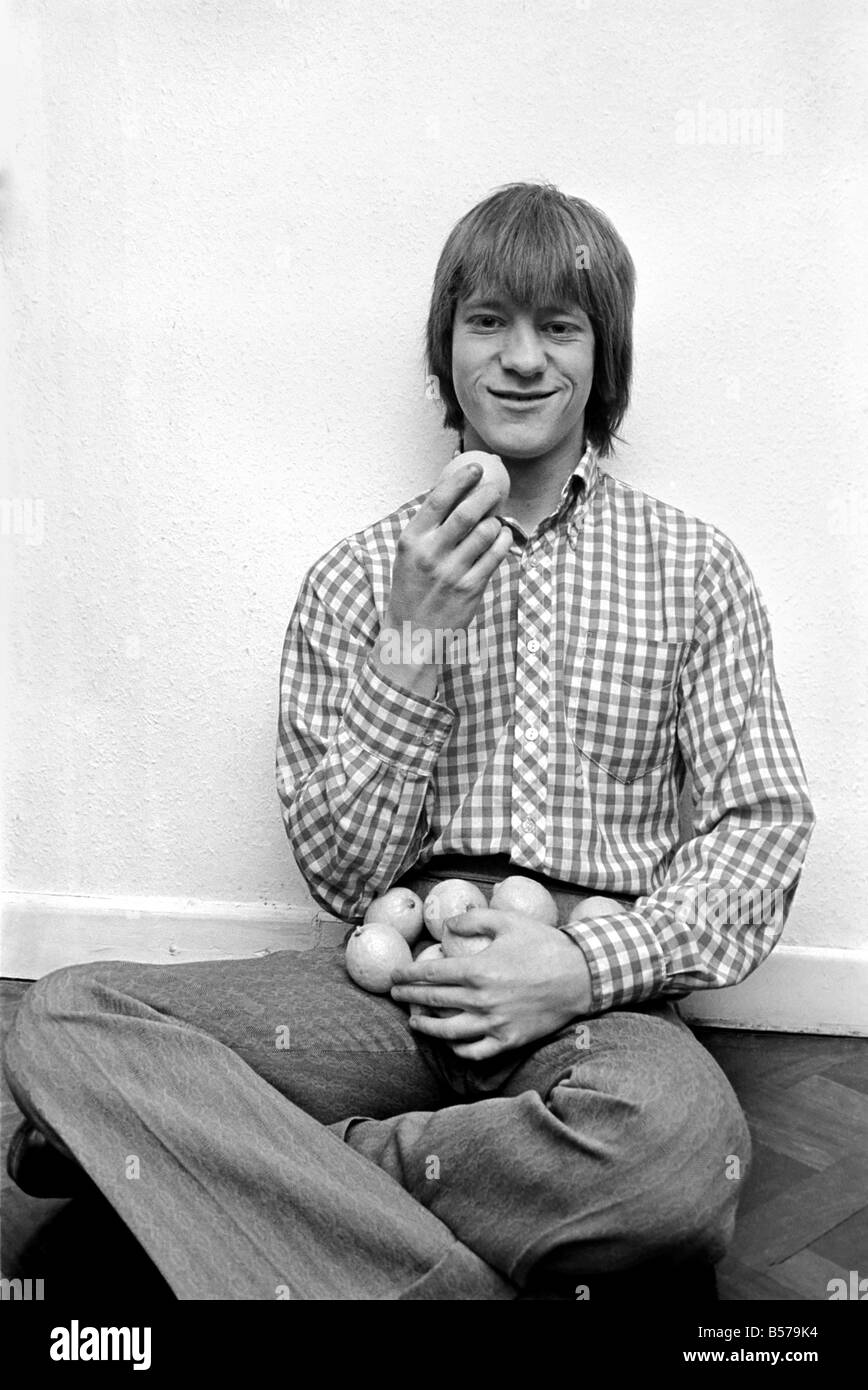 Champion Lemon Eater. Student Paul Natschowny of Hatfield Polytechnic ...