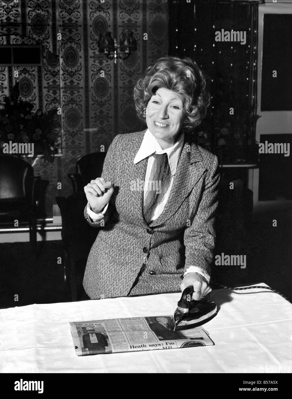 Singer faith brown february 1975 hi-res stock photography and images ...