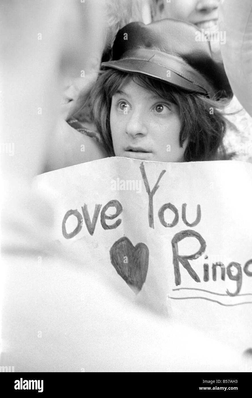 Beatlemania screaming girls hi-res stock photography and images - Alamy