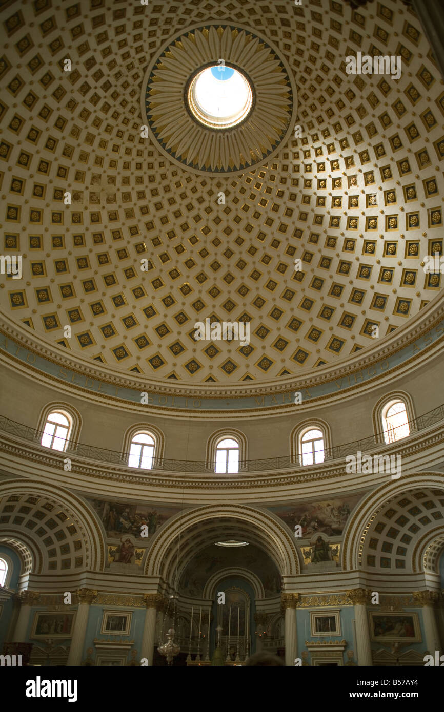 Malta Mosta dome interior Stock Photo - Alamy