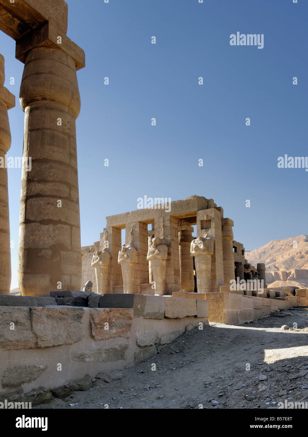 Mortuary temple of pharaoh ramesses ii hi-res stock photography and ...