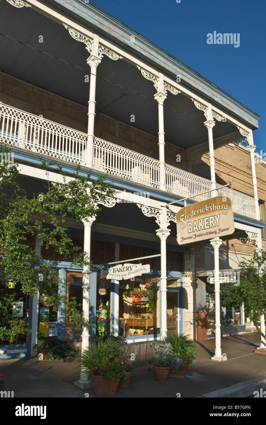 Downtown fredericksburg texas hi-res stock photography and images - Alamy