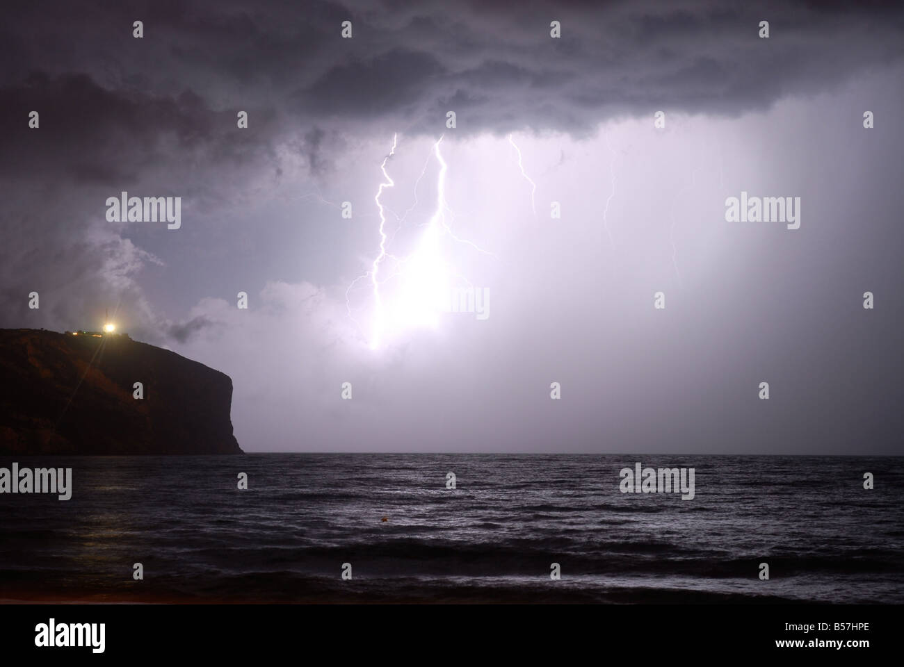 Fork lightning hi-res stock photography and images - Alamy