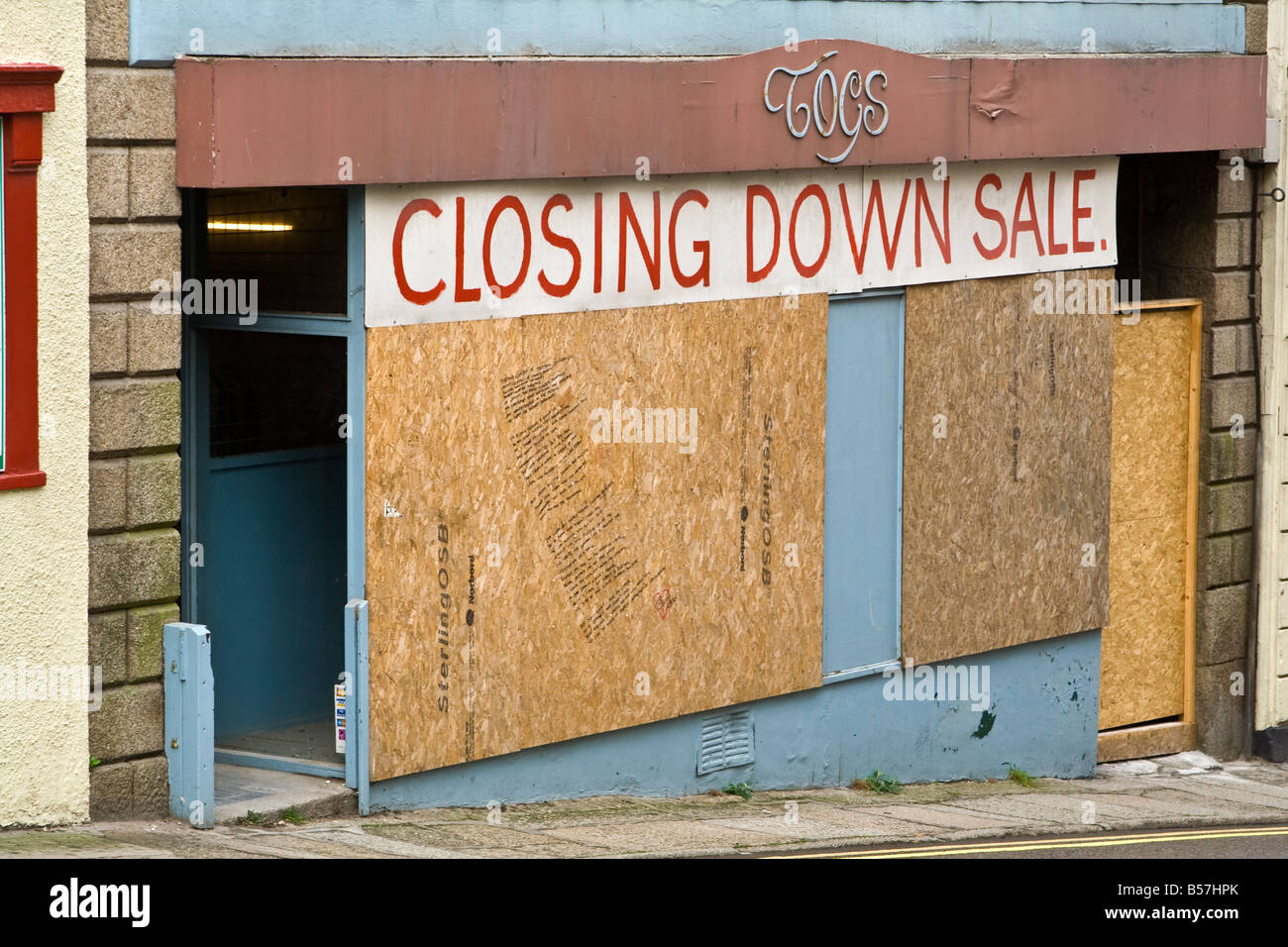 Empty shop, UK Stock Photo - Alamy