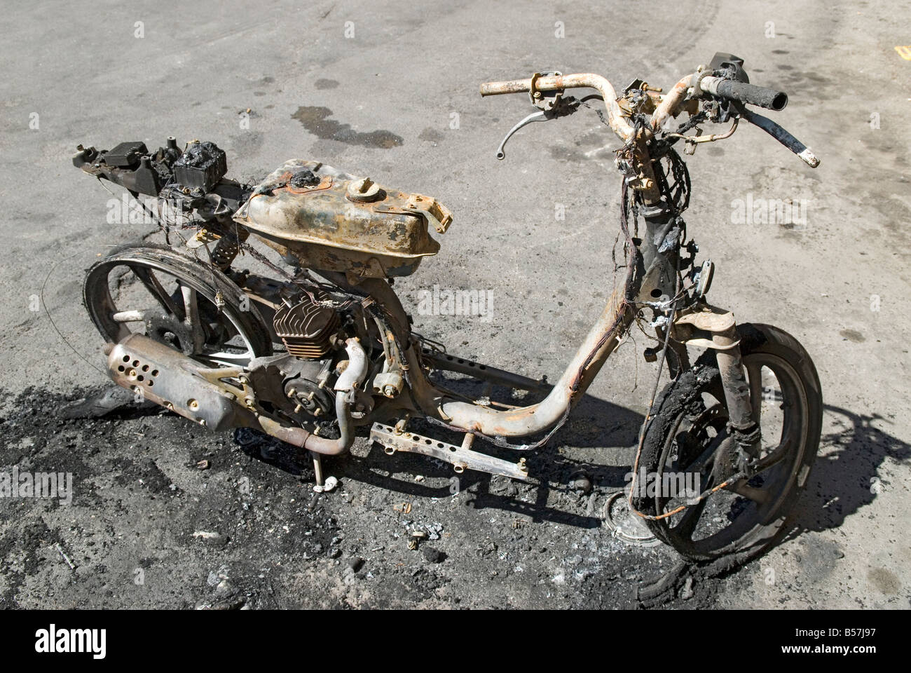 Fire disaster burnt motorcycle hi-res stock photography and images - Alamy