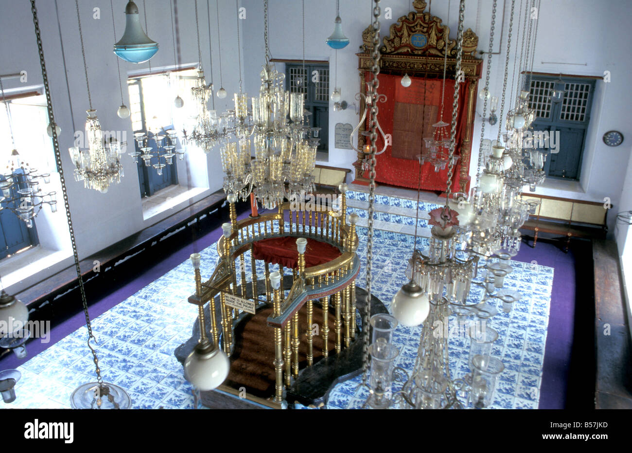 synagogue jewtown cochin kerala india Stock Photo - Alamy