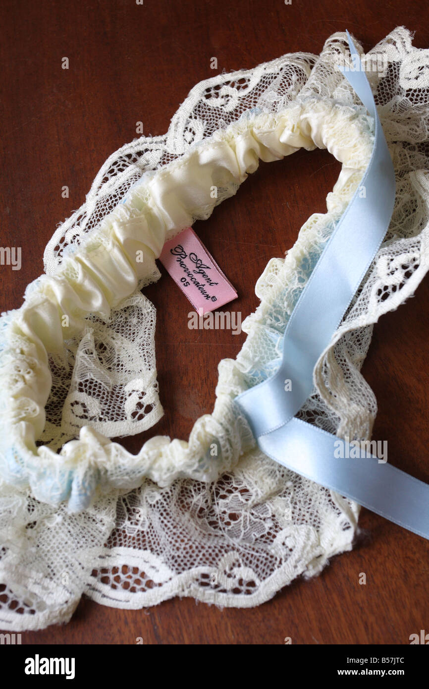 Brides garter hi-res stock photography and images - Alamy