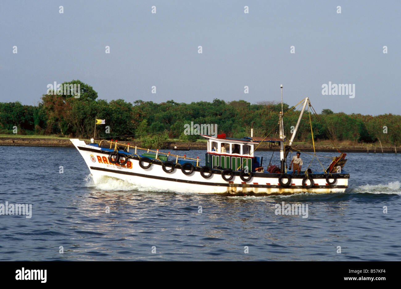 fishing boats cochin harbour kerala india Stock Photo - Alamy